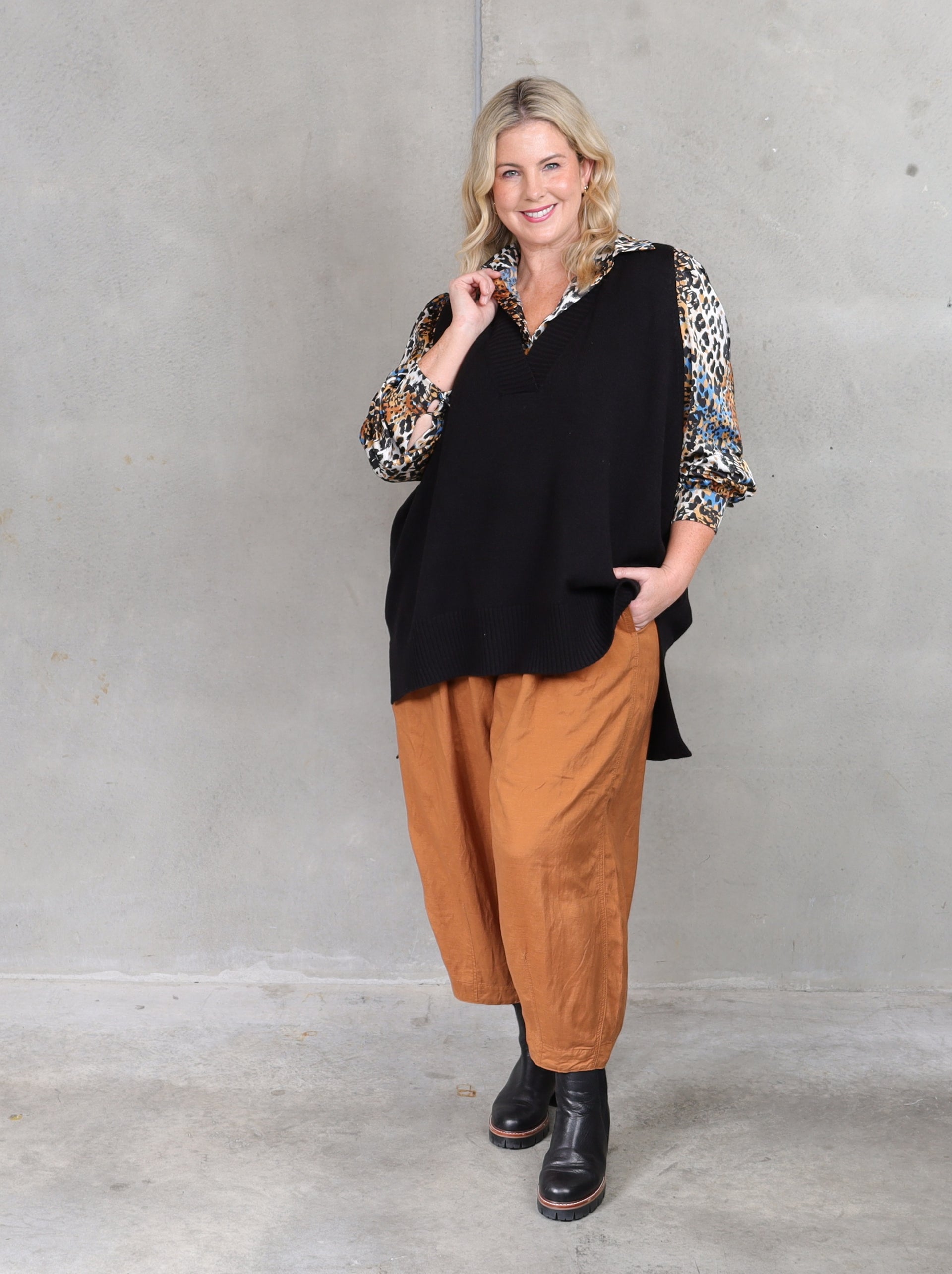 Let's Dance Pleat Pant - Rust – Isla-Maree