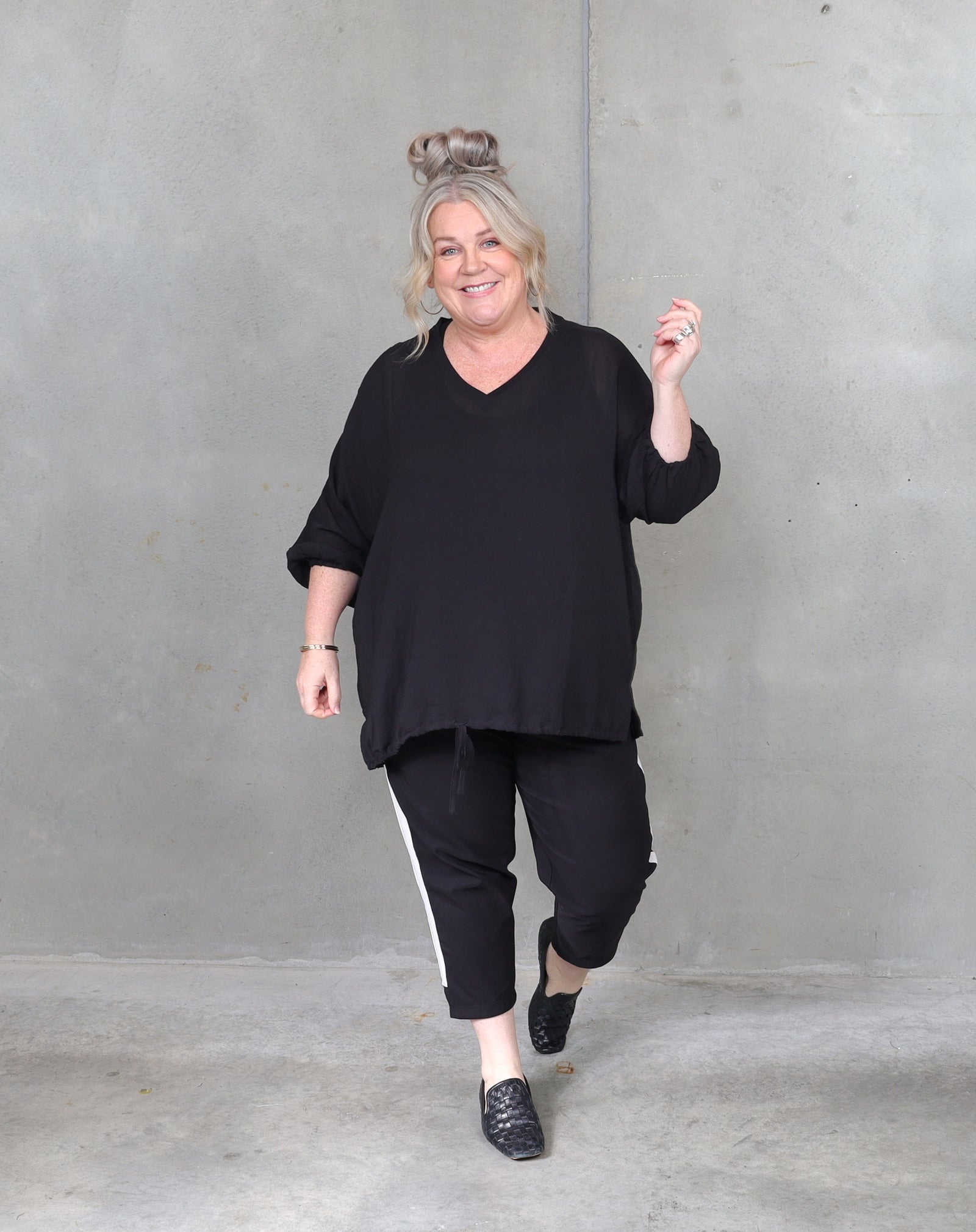 Isla Maree Cloud Top - Black - NZ Womens Plus Size Clothing – Isla-Maree